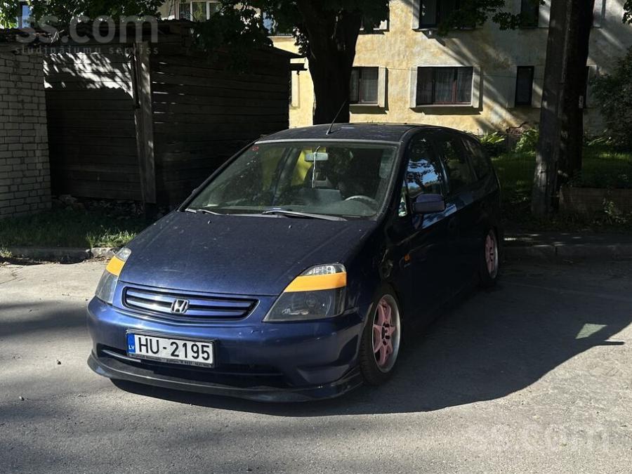 Blue Honda Stream 2002 in Riga, with an engine capacity of 2.00 L and mileage of 367 thousand km for 2399 €, photo 1 on AUTOMOTO.COM.LV