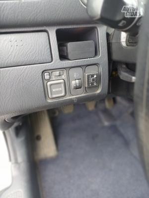 Grey Honda Stream 2001 in Vilnius, with an engine capacity of 2.00 L and mileage of 218 thousand km for 1999 €, photo 11 on AUTOMOTO.COM.LV