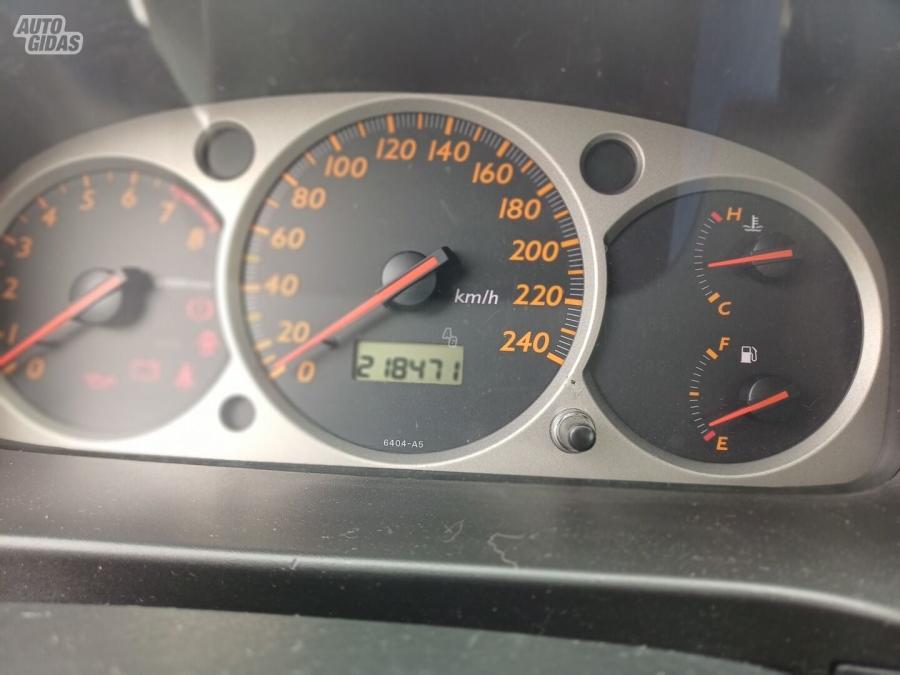 Grey Honda Stream 2001 in Vilnius, with an engine capacity of 2.00 L and mileage of 218 thousand km for 1999 €, photo 12 on AUTOMOTO.COM.LV