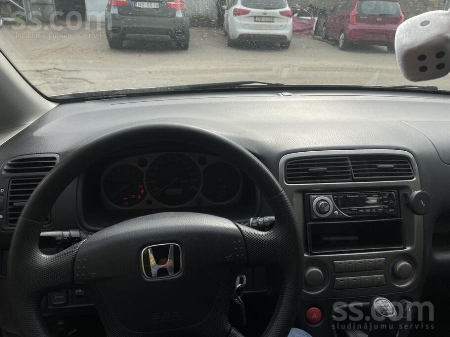 Pelēks Honda Stream 2001 Rīga, ar dzinēja tilpumu 2.00 L un nobraukumu 255 tūkst. km par 600 €, foto 5 vietnē AUTOMOTO.COM.LV