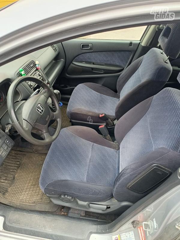Honda Stream 2001 in Sakiai, with an engine capacity of 1.70 L and mileage of 208 thousand km for 1650 €, photo 10 on AUTOMOTO.COM.LV