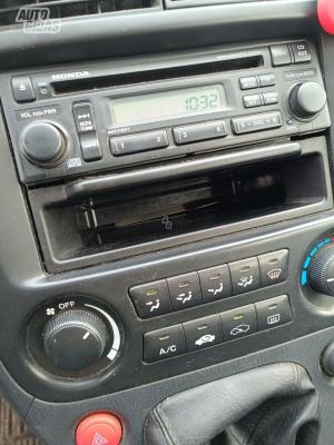 Honda Stream 2001 in Sakiai, with an engine capacity of 1.70 L and mileage of 208 thousand km for 1650 €, photo 13 on AUTOMOTO.COM.LV
