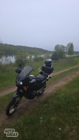 Black Honda Transalp 2002 in Klaipeda, with an engine capacity of 0.65 L and mileage of 76 thousand km for 2100 €, photo 4 on AUTOMOTO.COM.LV