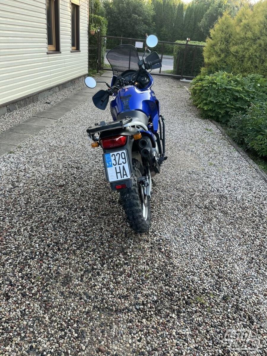 Blue Honda Transalp 2001 in Utena, with an engine capacity of 0.65 L and mileage of 63 thousand km for 2400 €, photo 3 on AUTOMOTO.COM.LV