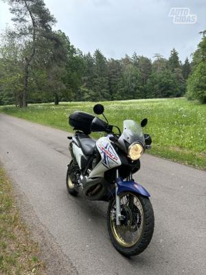 Zils Honda Transalp 2010 Šakiai, ar dzinēja tilpumu 0.70 L un nobraukumu 0 tūkst. km par 3050 €, foto 1 vietnē AUTOMOTO.COM.LV