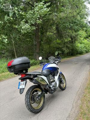 Zils Honda Transalp 2010 Šakiai, ar dzinēja tilpumu 0.70 L un nobraukumu 0 tūkst. km par 3050 €, foto 4 vietnē AUTOMOTO.COM.LV