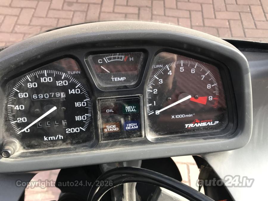 Серый Хонда Transalp 1996 в Таллин, объемом двигателя 0.58 л и пробегом 69 тыс. км за 2700 €, фото 7 на AUTOMOTO.COM.LV