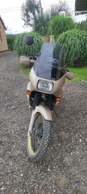 Honda Transalp 1988 Rietavas, ar dzinēja tilpumu 0.60 L un nobraukumu 0 tūkst. km par 1850 €, foto 2 vietnē AUTOMOTO.COM.LV