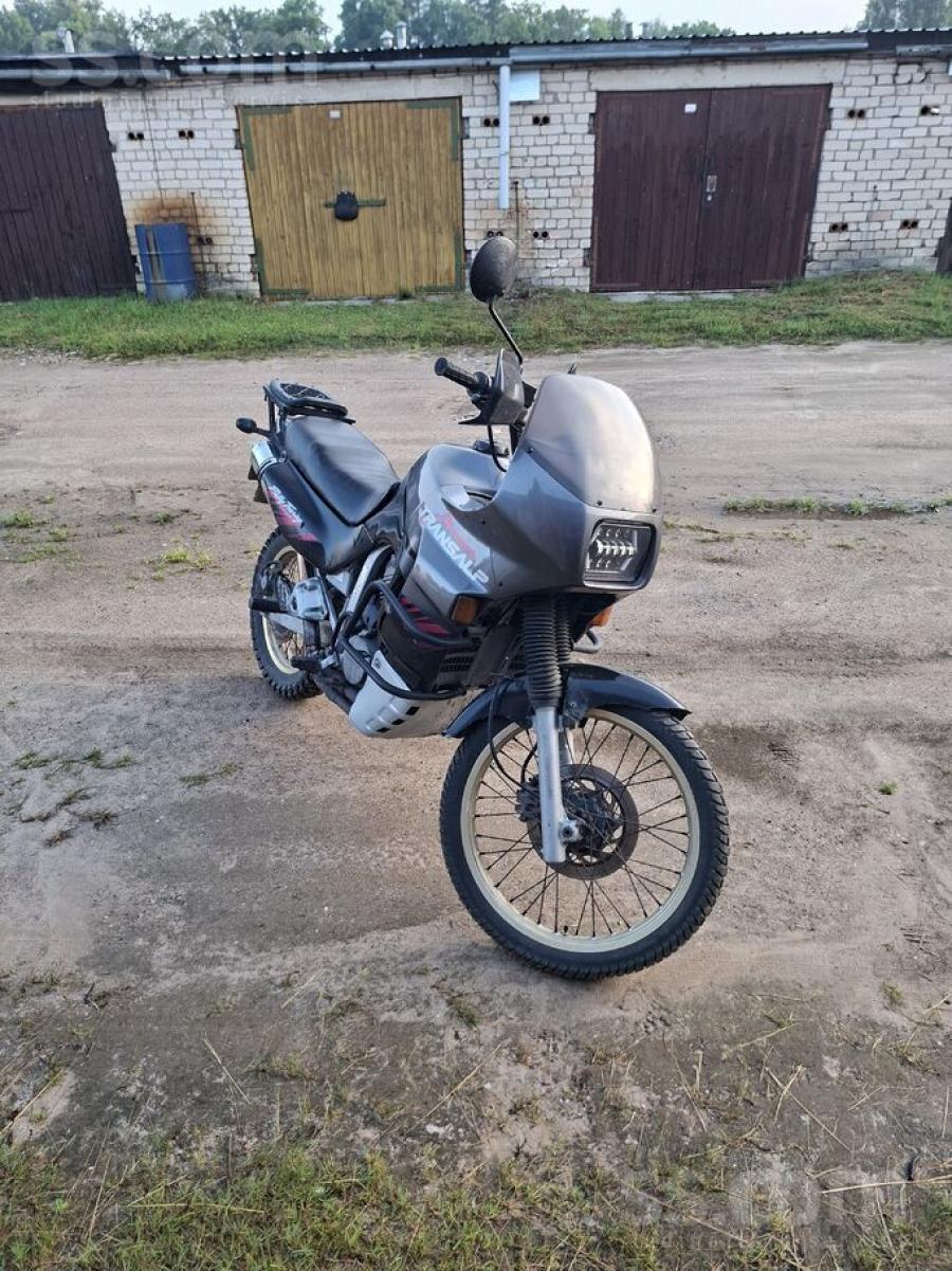 Honda Transalp 1995 Gulbene, ar dzinēja tilpumu 0.60 L un nobraukumu 0 tūkst. km par 1750 €, foto 1 vietnē AUTOMOTO.COM.LV