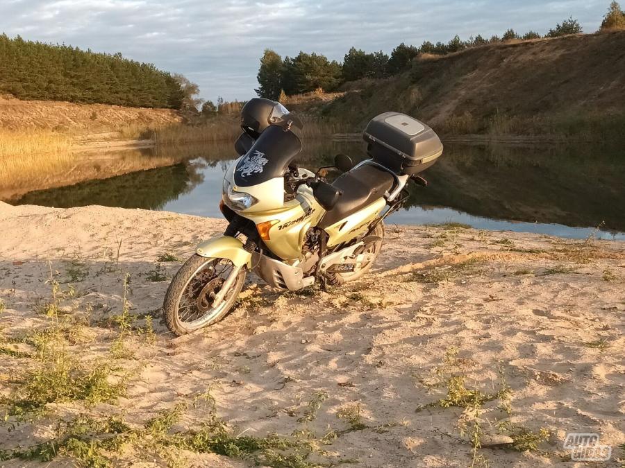 Honda Transalp 2000 Klaipėda, ar dzinēja tilpumu 0.00 L un nobraukumu 0 tūkst. km par 1900 €, foto 1 vietnē AUTOMOTO.COM.LV
