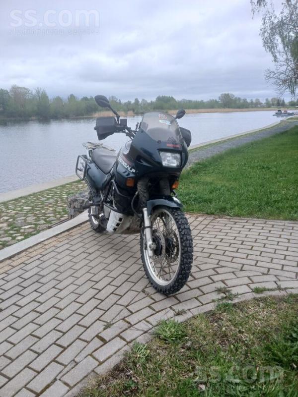 Honda Transalp 2000 Jelgava, ar dzinēja tilpumu 0.60 L un nobraukumu 0 tūkst. km par 1800 €, foto 4 vietnē AUTOMOTO.COM.LV