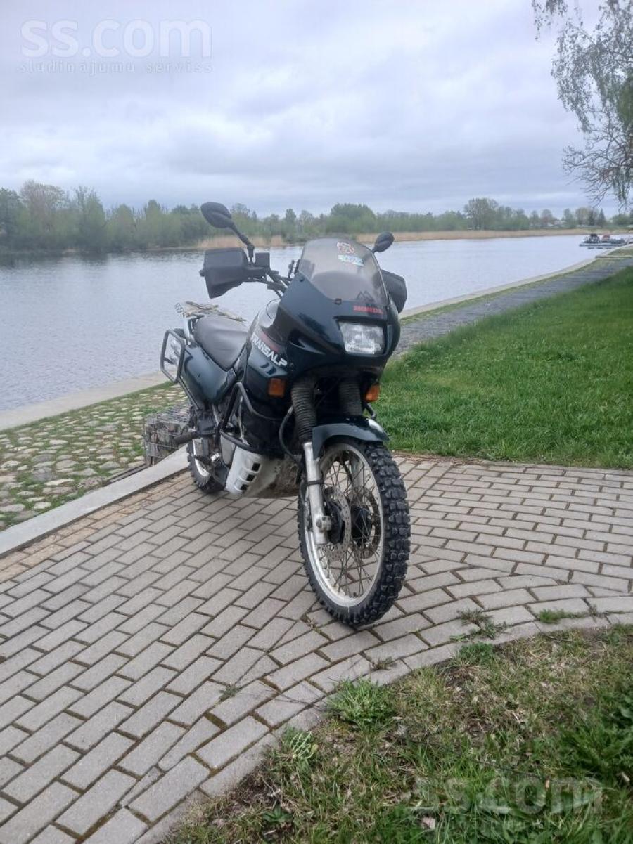 Honda Transalp 2000 Jelgava, ar dzinēja tilpumu 0.60 L un nobraukumu 0 tūkst. km par 1800 €, foto 5 vietnē AUTOMOTO.COM.LV