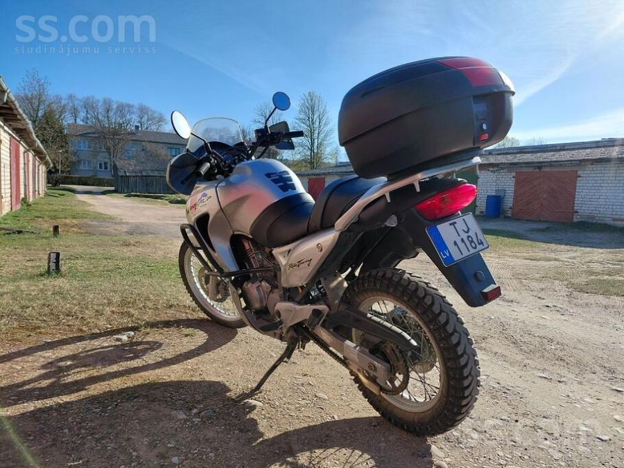 Хонда Transalp 2001 в Вентспилс, объемом двигателя 0.65 л и пробегом 0 тыс. км за 2750 €, фото 4 на AUTOMOTO.COM.LV