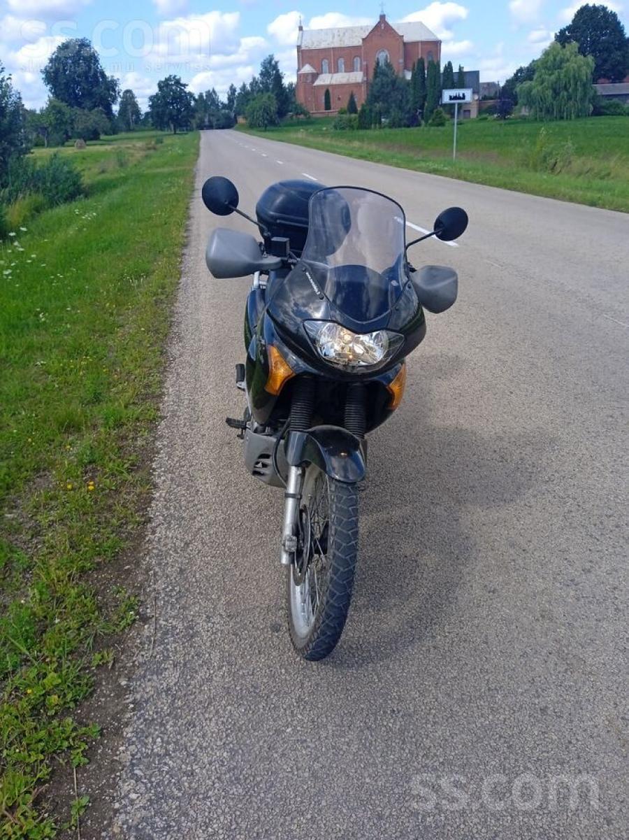 Honda Transalp 2001 in Daugavpils, with an engine capacity of 0.65 L and mileage of 0 thousand km for 2600 €, photo 1 on AUTOMOTO.COM.LV