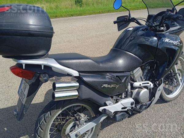 Honda Transalp 2001 in Daugavpils, with an engine capacity of 0.65 L and mileage of 0 thousand km for 2600 €, photo 4 on AUTOMOTO.COM.LV