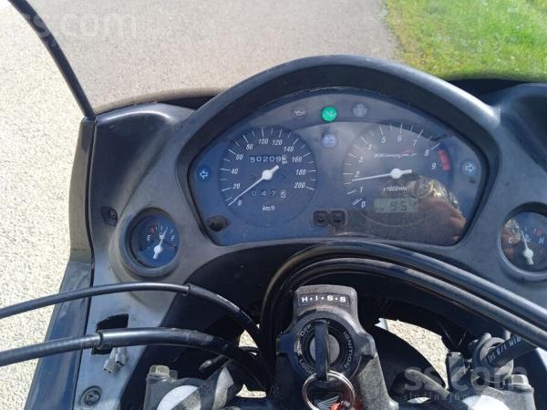 Honda Transalp 2001 in Daugavpils, with an engine capacity of 0.65 L and mileage of 0 thousand km for 2600 €, photo 6 on AUTOMOTO.COM.LV