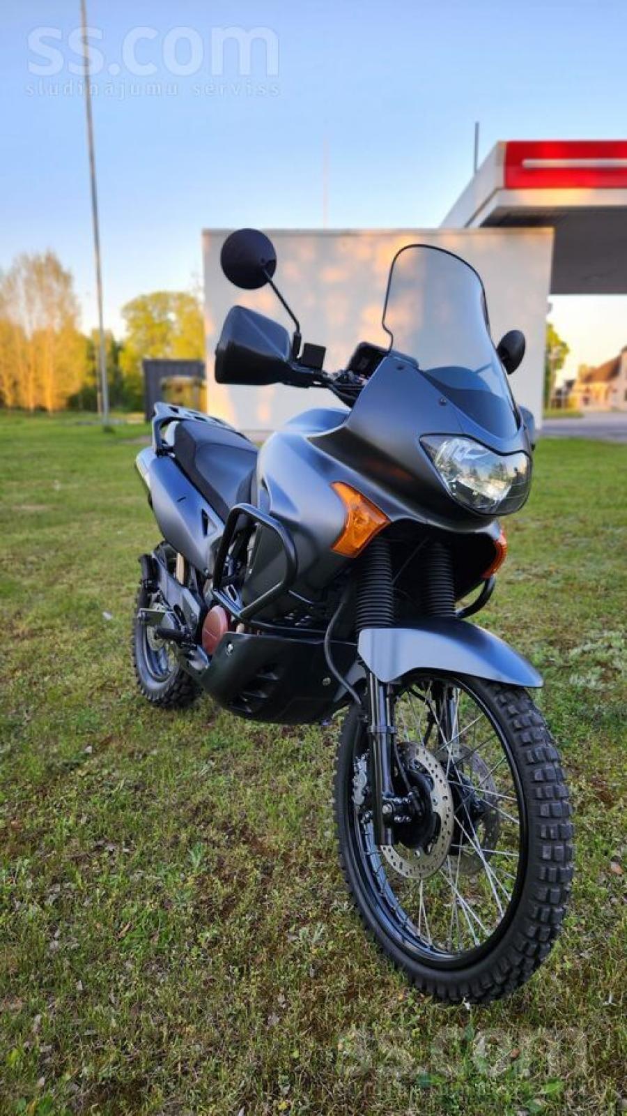 Honda Transalp 2003 in Daugavpils, with an engine capacity of 0.65 L and mileage of 0 thousand km for 3999 €, photo 2 on AUTOMOTO.COM.LV