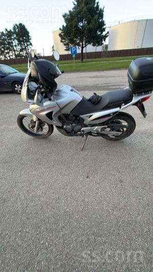 Honda Transalp 2005 in Liepaja, with an engine capacity of 0.65 L and mileage of 0 thousand km for 3000 €, photo 5 on AUTOMOTO.COM.LV