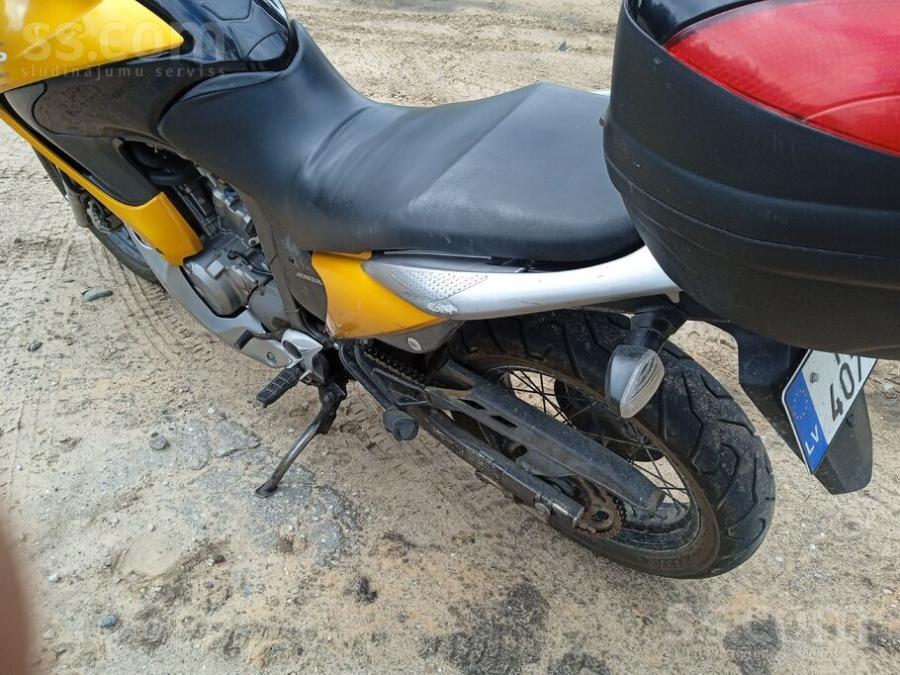 Honda Transalp 2007 in Daugavpils, with an engine capacity of 0.70 L and mileage of 0 thousand km for 3300 €, photo 5 on AUTOMOTO.COM.LV