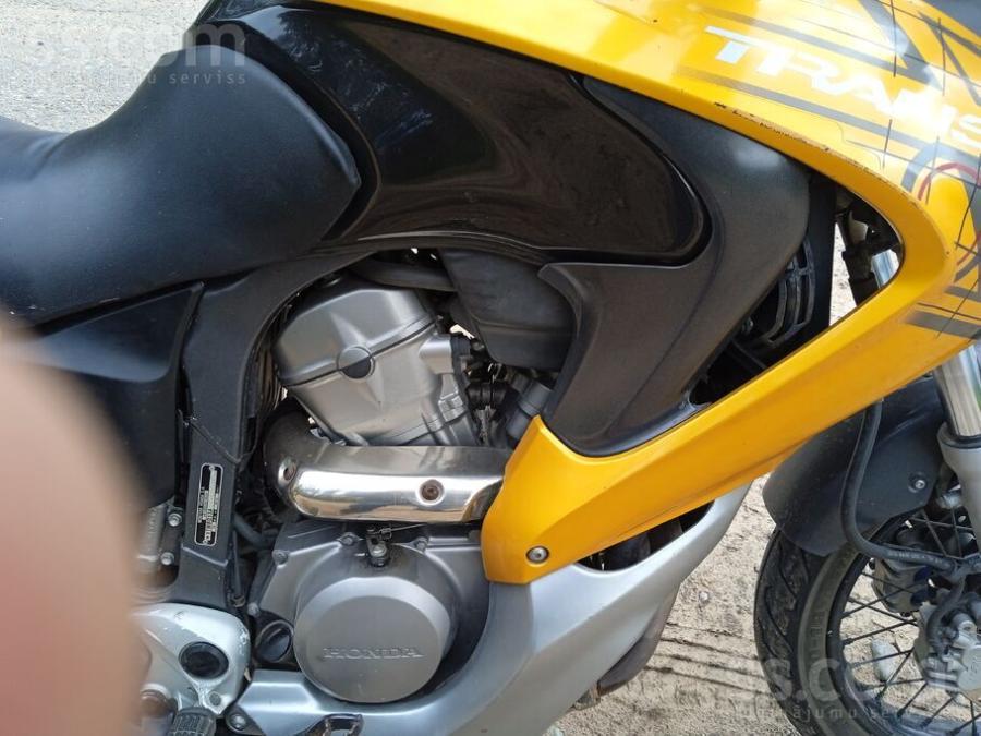 Honda Transalp 2007 in Daugavpils, with an engine capacity of 0.70 L and mileage of 0 thousand km for 3300 €, photo 6 on AUTOMOTO.COM.LV