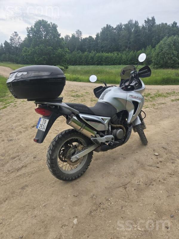 Honda Transalp 2007 in Rezekne, with an engine capacity of 0.65 L and mileage of 0 thousand km for 2150 €, photo 2 on AUTOMOTO.COM.LV
