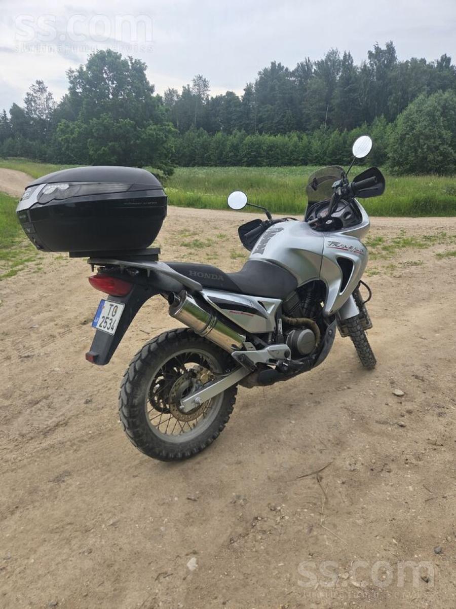 Honda Transalp 2007 Rēzekne, ar dzinēja tilpumu 0.65 L un nobraukumu 0 tūkst. km par 2150 €, foto 3 vietnē AUTOMOTO.COM.LV