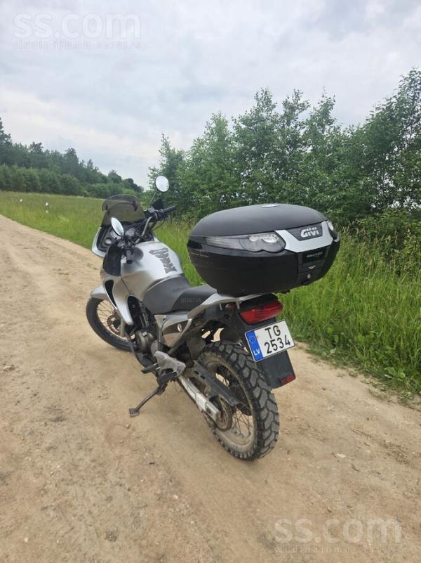 Honda Transalp 2007 in Rezekne, with an engine capacity of 0.65 L and mileage of 0 thousand km for 2150 €, photo 3 on AUTOMOTO.COM.LV