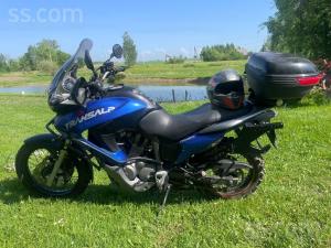 Honda Transalp 2008 Ludza, ar dzinēja tilpumu 0.70 L un nobraukumu 0 tūkst. km par 3700 €, foto 6 vietnē AUTOMOTO.COM.LV