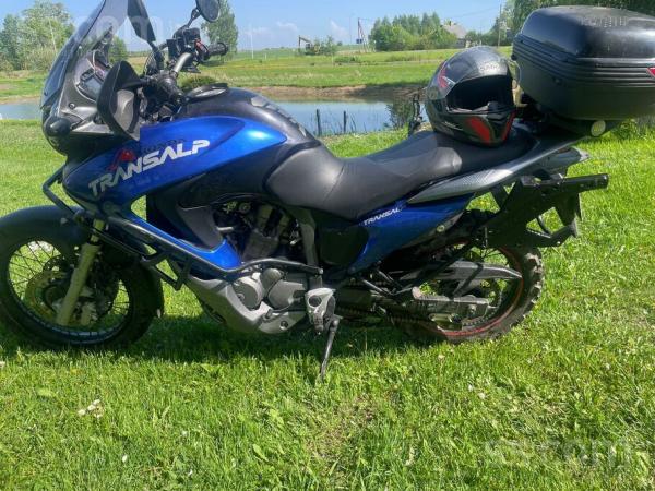 Honda Transalp 2008 Ludza, ar dzinēja tilpumu 0.70 L un nobraukumu 0 tūkst. km par 3700 €, foto 8 vietnē AUTOMOTO.COM.LV