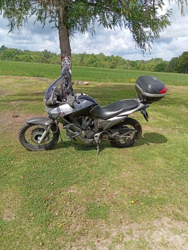 Honda Transalp 2008 Rīga, ar dzinēja tilpumu 0.70 L un nobraukumu 0 tūkst. km par 2920 €, foto 2 vietnē AUTOMOTO.COM.LV