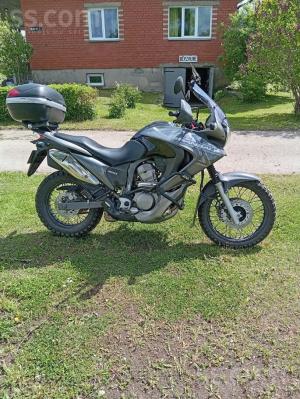 Honda Transalp 2008 Rīga, ar dzinēja tilpumu 0.70 L un nobraukumu 0 tūkst. km par 2920 €, foto 4 vietnē AUTOMOTO.COM.LV