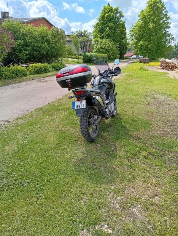 Honda Transalp 2008 Rīga, ar dzinēja tilpumu 0.70 L un nobraukumu 0 tūkst. km par 2920 €, foto 4 vietnē AUTOMOTO.COM.LV