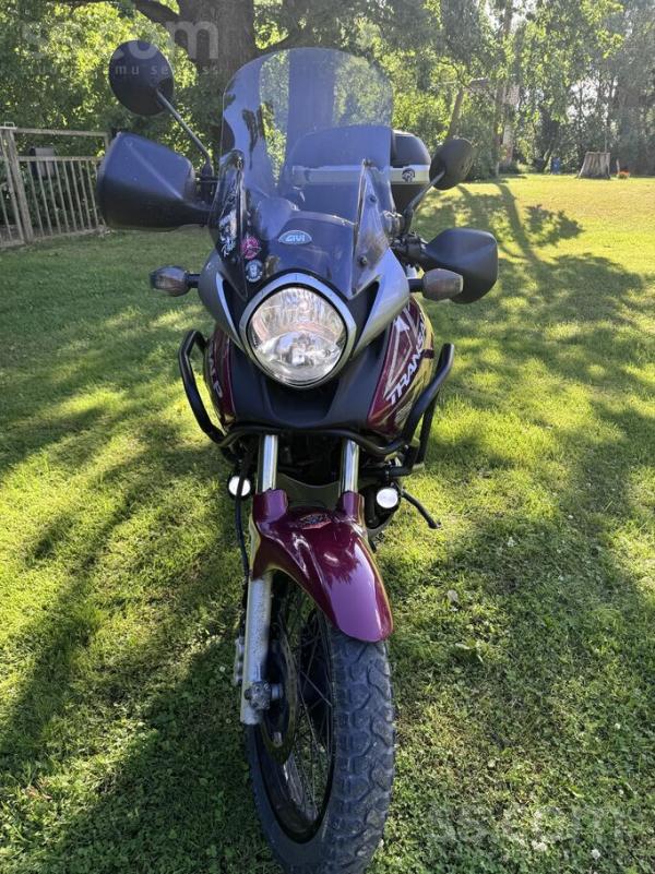 Honda Transalp 2008 in Dobele, with an engine capacity of 0.68 L and mileage of 0 thousand km for 4000 €, photo 3 on AUTOMOTO.COM.LV
