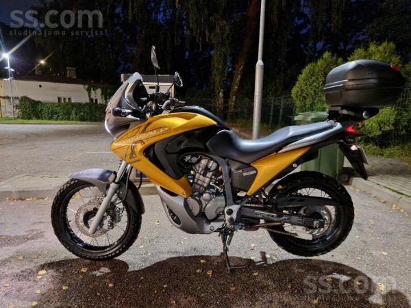Honda Transalp 2008 Rīga, ar dzinēja tilpumu 0.70 L un nobraukumu 0 tūkst. km par 3900 €, foto 3 vietnē AUTOMOTO.COM.LV