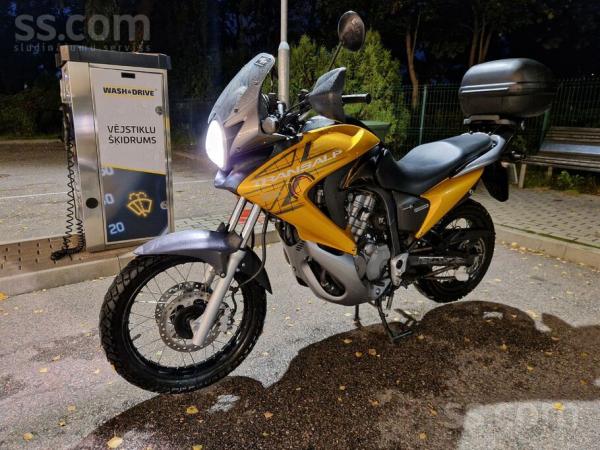 Honda Transalp 2008 Rīga, ar dzinēja tilpumu 0.70 L un nobraukumu 0 tūkst. km par 3900 €, foto 4 vietnē AUTOMOTO.COM.LV