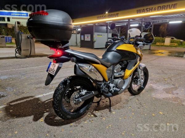 Honda Transalp 2008 Rīga, ar dzinēja tilpumu 0.70 L un nobraukumu 0 tūkst. km par 3900 €, foto 6 vietnē AUTOMOTO.COM.LV