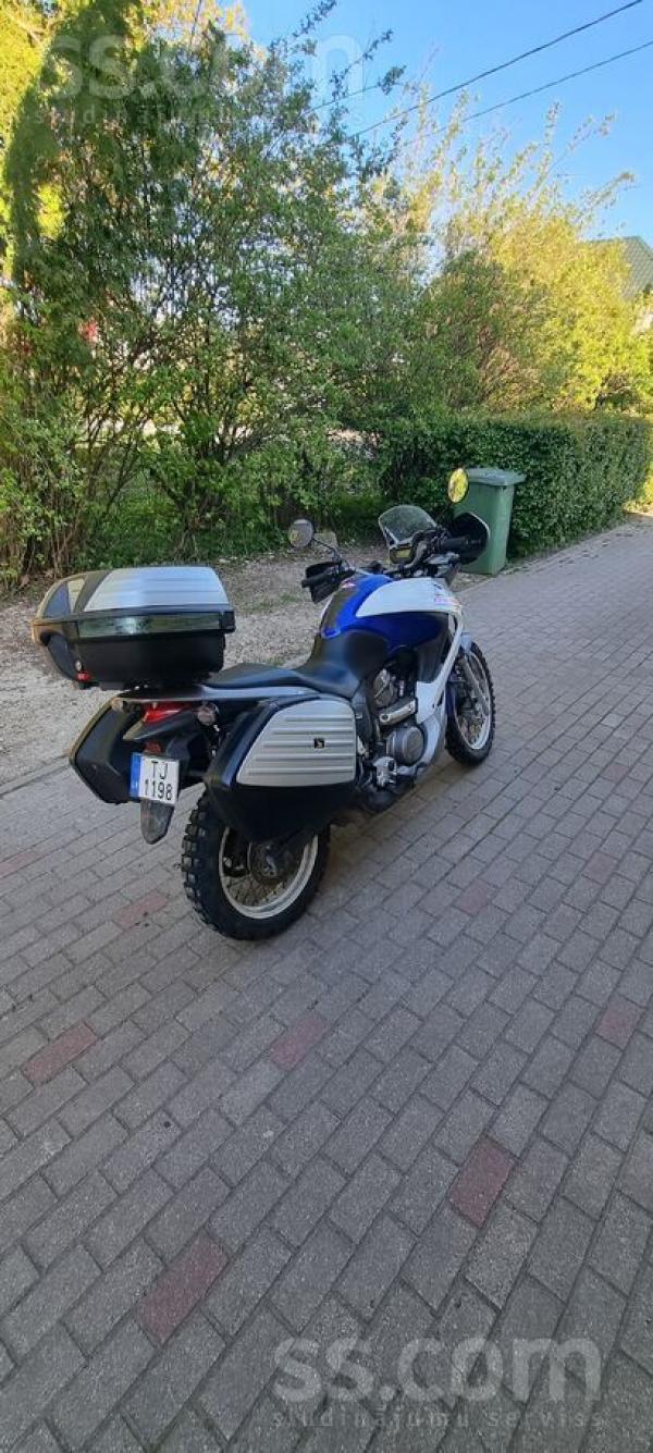 Хонда Transalp 2009 в Рига, объемом двигателя 0.70 л и пробегом 0 тыс. км за 3590 €, фото 6 на AUTOMOTO.COM.LV