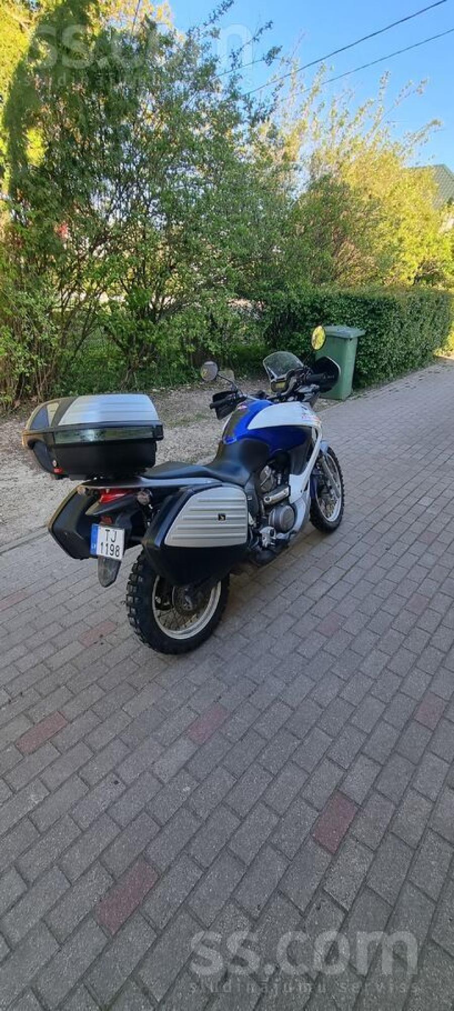 Honda Transalp 2009 Rīga, ar dzinēja tilpumu 0.70 L un nobraukumu 0 tūkst. km par 3590 €, foto 7 vietnē AUTOMOTO.COM.LV