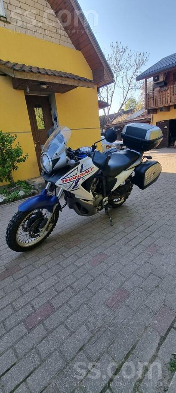 Хонда Transalp 2009 в Рига, объемом двигателя 0.70 л и пробегом 0 тыс. км за 3590 €, фото 7 на AUTOMOTO.COM.LV