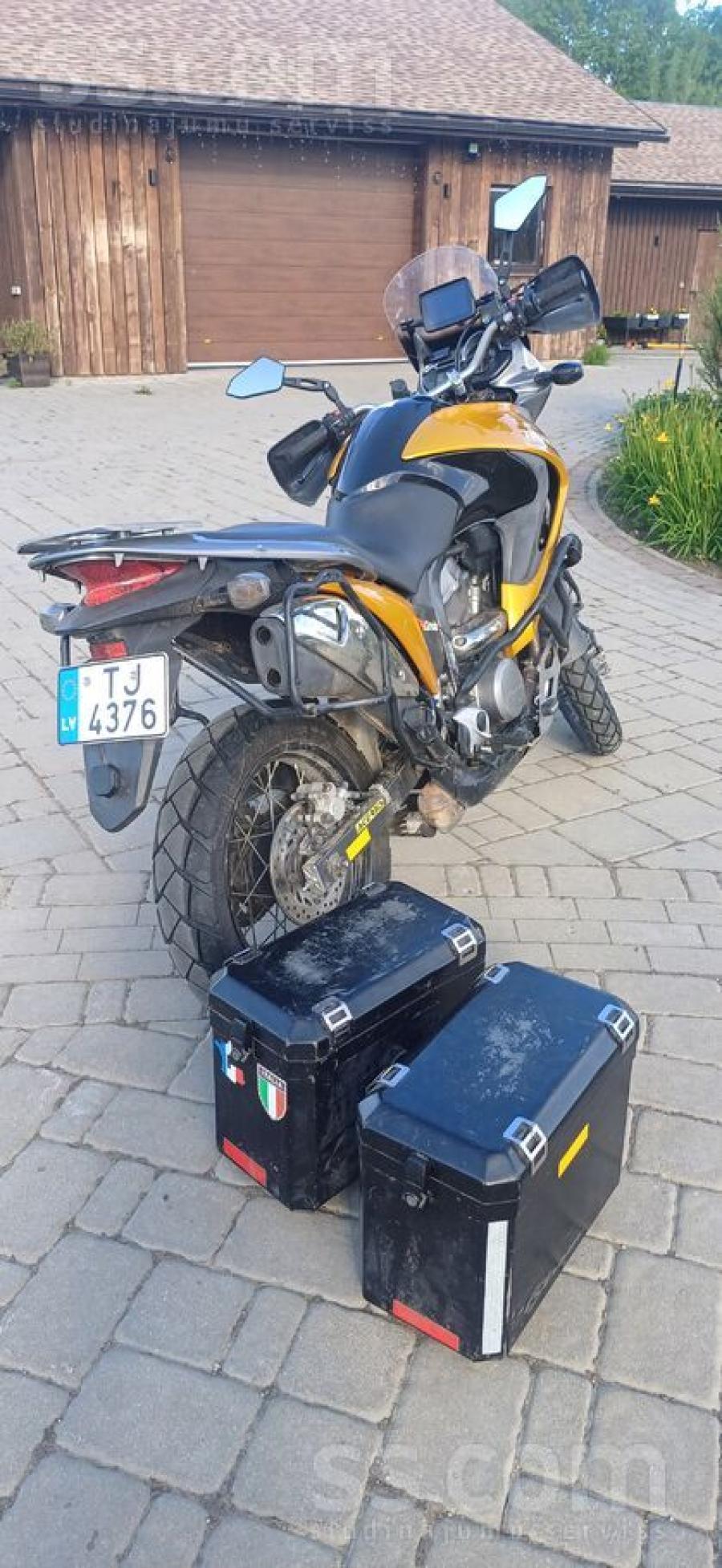 Honda Transalp 2010 Preiļi, ar dzinēja tilpumu 0.68 L un nobraukumu 0 tūkst. km par 3100 €, foto 1 vietnē AUTOMOTO.COM.LV
