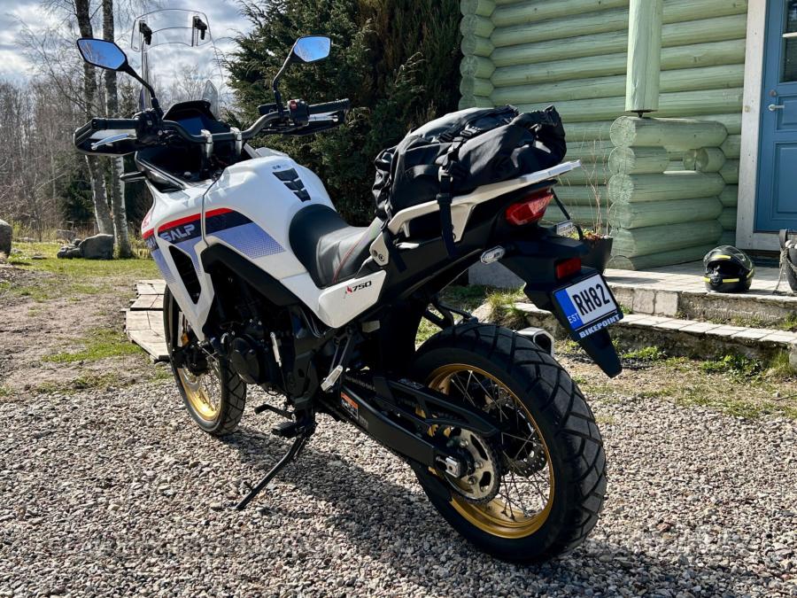 Honda Transalp 2024 in Tallinn, with an engine capacity of 0.75 L and mileage of 1 thousand km for 9900 €, photo 4 on AUTOMOTO.COM.LV