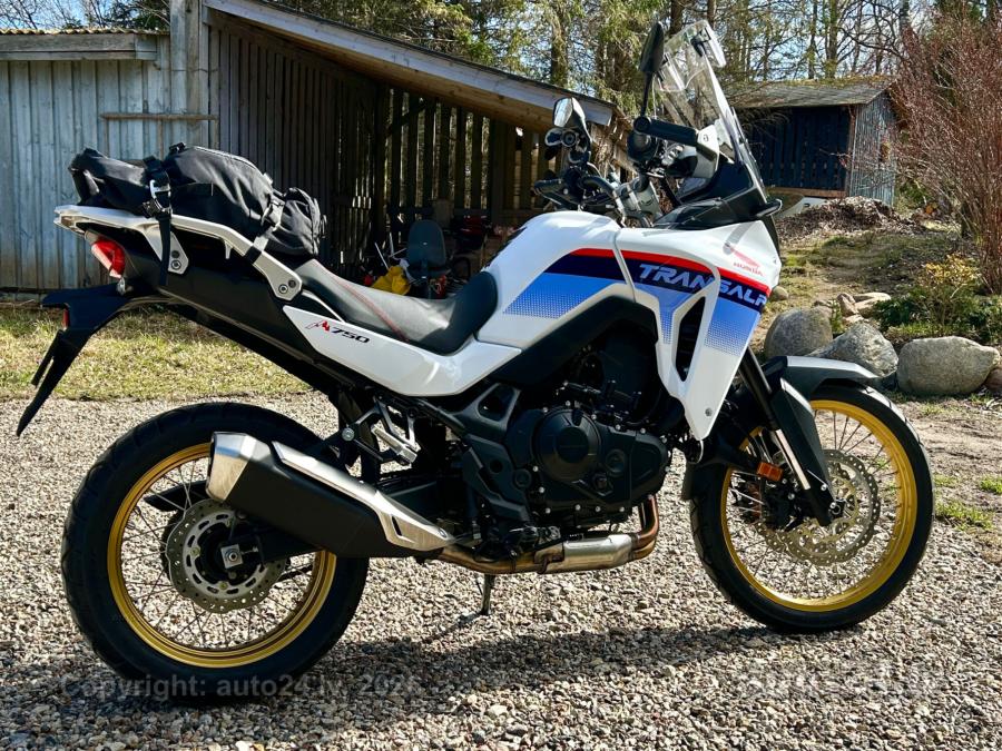Honda Transalp 2024 in Tallinn, with an engine capacity of 0.75 L and mileage of 1 thousand km for 9900 €, photo 6 on AUTOMOTO.COM.LV
