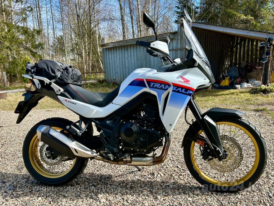 Honda Transalp 2024 in Tallinn, with an engine capacity of 0.75 L and mileage of 1 thousand km for 9900 €, photo 18 on AUTOMOTO.COM.LV