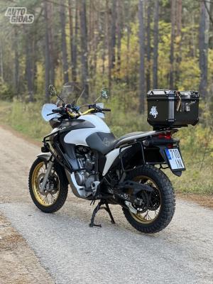 Balts Honda Transalp 2013 Druskininkai, ar dzinēja tilpumu 0.70 L un nobraukumu 61 tūkst. km par 3999 €, foto 4 vietnē AUTOMOTO.COM.LV