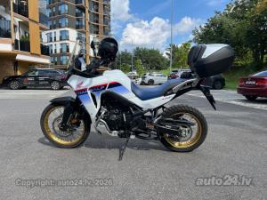 Balts Honda Transalp 2023 Tallina, ar dzinēja tilpumu 0.75 L un nobraukumu 9 tūkst. km par 10000 €, foto  vietnē AUTOMOTO.COM.LV