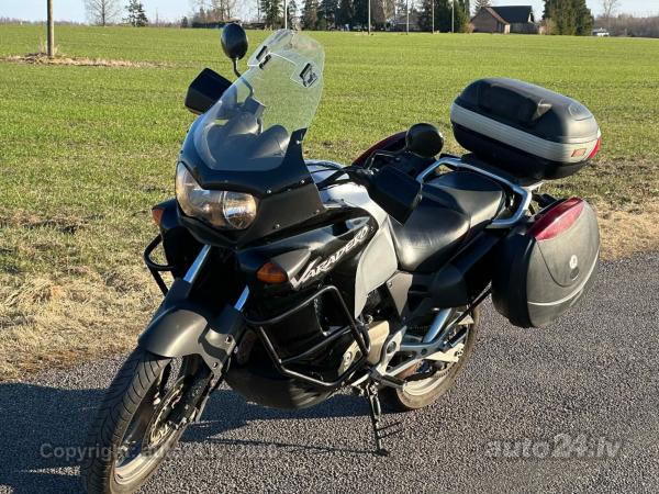 Pelēks Honda Varadero 1000 2001 Tallina, ar dzinēja tilpumu 1.00 L un nobraukumu 79 tūkst. km par 3000 €, foto 3 vietnē AUTOMOTO.COM.LV