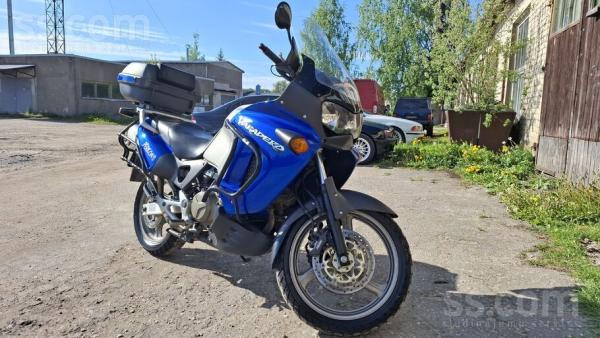 Honda Varadero 1000 2001 Valmiera, ar dzinēja tilpumu 1.00 L un nobraukumu 0 tūkst. km par 3000 €, foto 9 vietnē AUTOMOTO.COM.LV