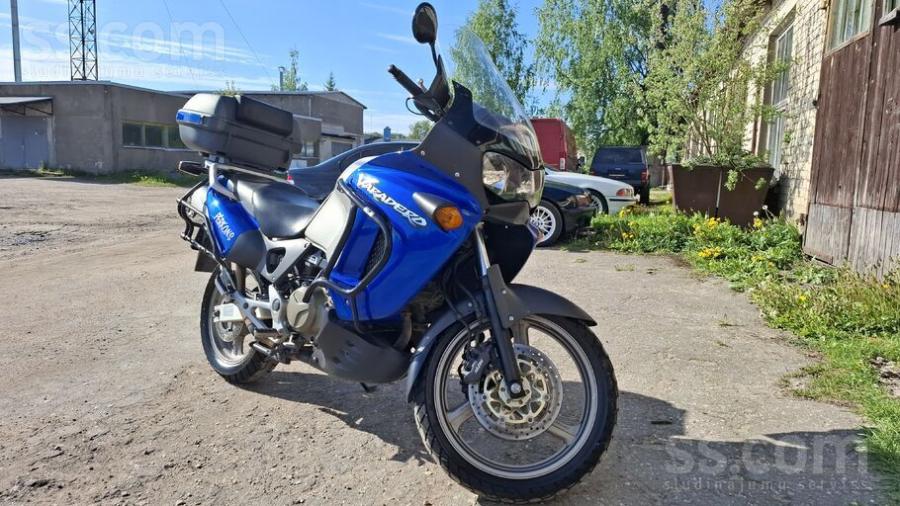 Honda Varadero 1000 2001 Valmiera, ar dzinēja tilpumu 1.00 L un nobraukumu 0 tūkst. km par 3000 €, foto 10 vietnē AUTOMOTO.COM.LV