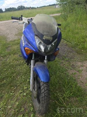 Honda Varadero 1997 Krāslava, ar dzinēja tilpumu 0.13 L un nobraukumu 0 tūkst. km par 400 €, foto 3 vietnē AUTOMOTO.COM.LV