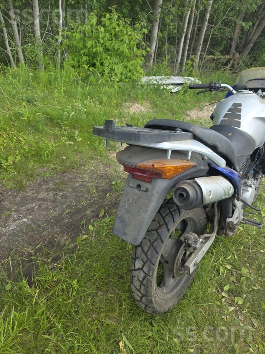 Honda Varadero 1997 Krāslava, ar dzinēja tilpumu 0.13 L un nobraukumu 0 tūkst. km par 400 €, foto 4 vietnē AUTOMOTO.COM.LV